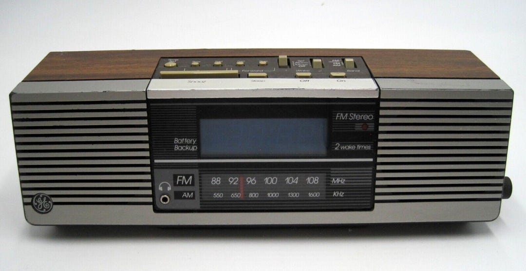 Vintage GE General Electric Alarm Clock Radio 7-4945A Am/fm Stereo PB7 ...