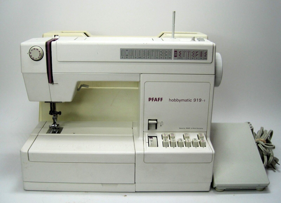 PFAFF Hobbymatic 919-1 Sewing Machine With Case, Pedal & Accessories - Etsy