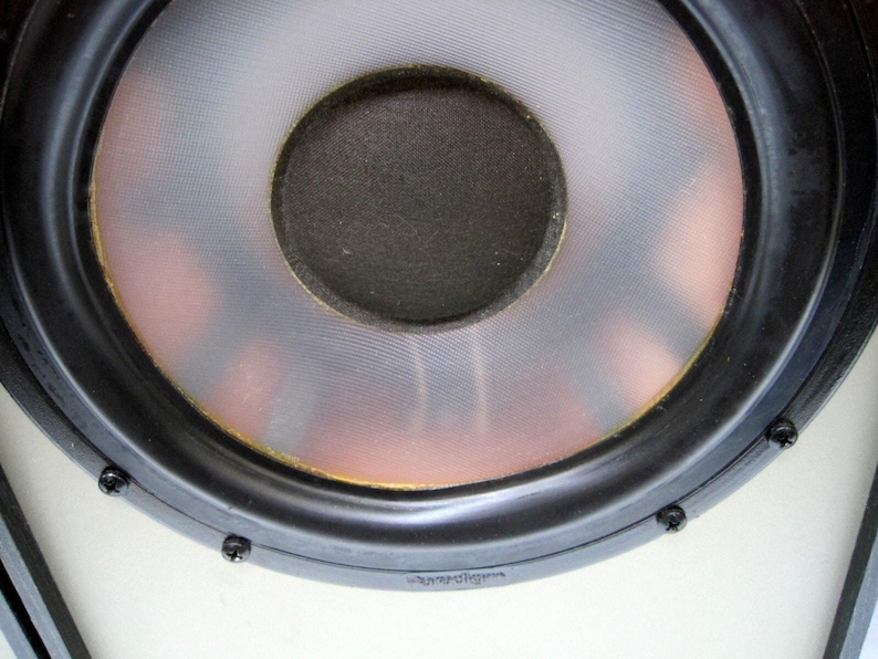 Paradigm 3SE Audiophile Bookshelf Speakers. 8" Woofer With Dome Tweeter ...