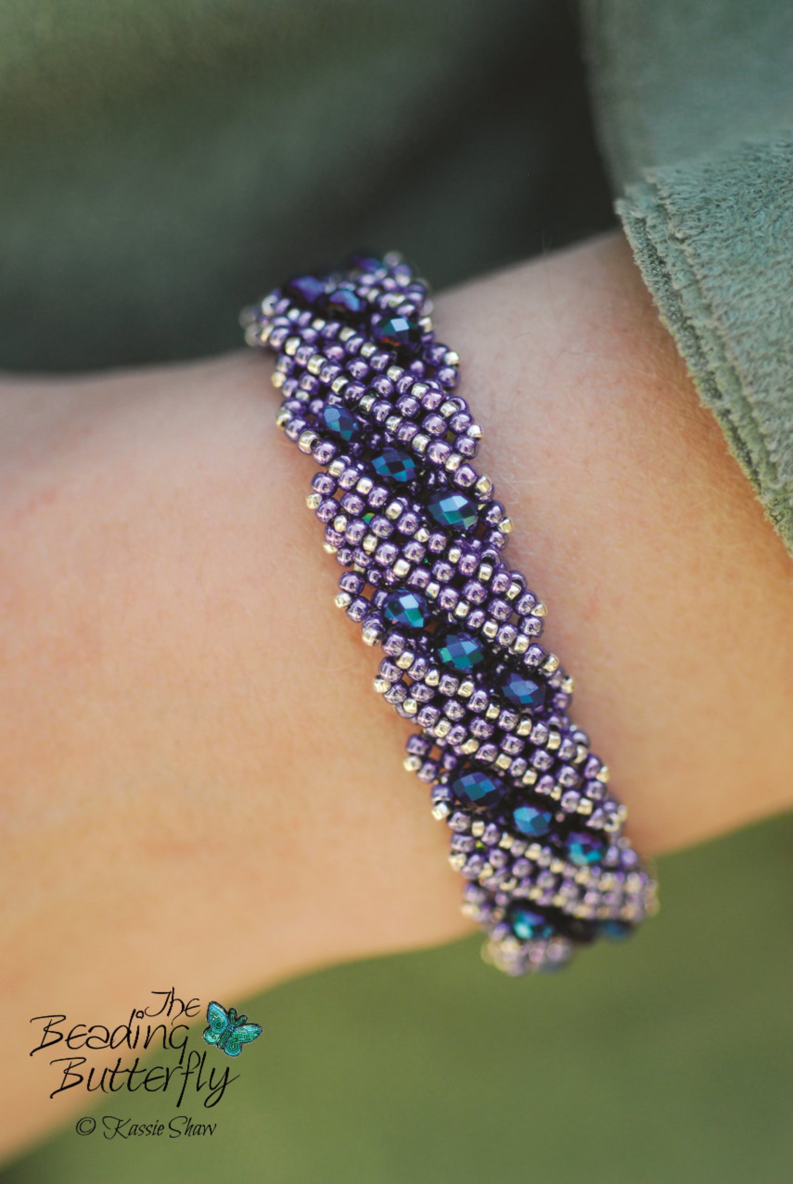 Fold Me up Reversible Bracelet Tutorial Diagonal Faux Right Angle Weave ...