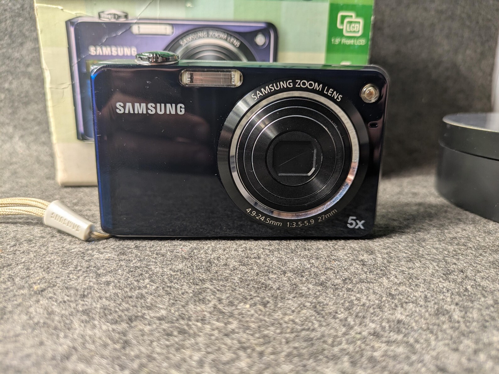 Samsung PL150 Dual Screen Digital Camera: 12MP Compact Point & Shoot ...