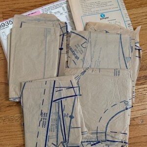 Vintage 70s Petite Jumper, Vest & Pants Sewing Pattern B34 ...