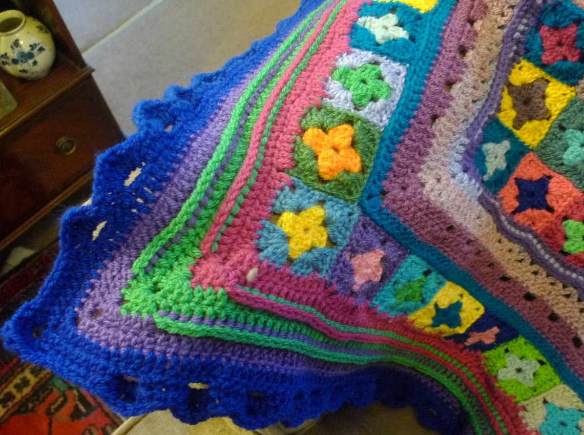 Bright Tiny Squares. A Traditional Crochet Blanket With a Difference ...