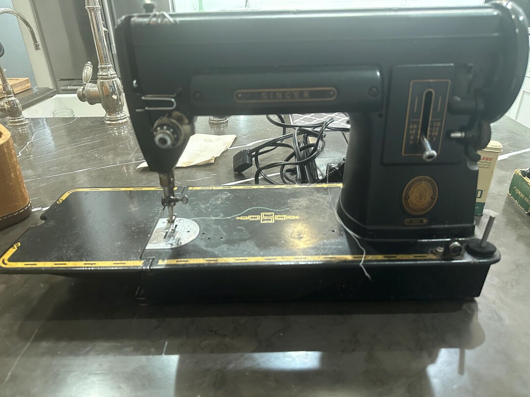 Vintage Singer Sewing Machine. Model 301. Case and Accessories Included ...