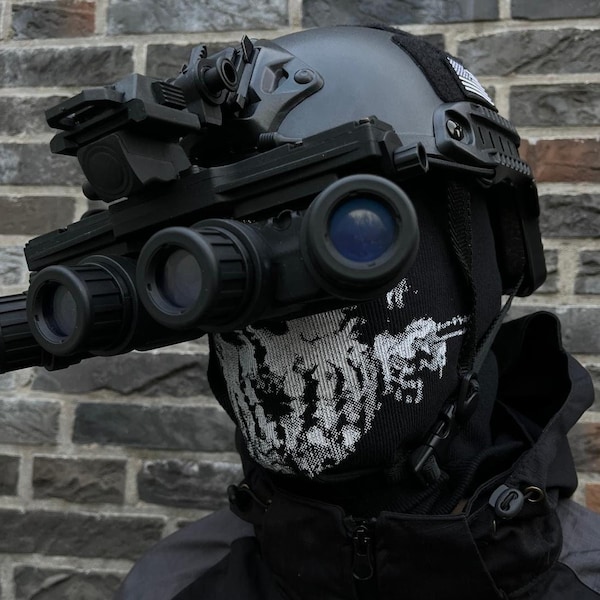 Konig Cosplay - Etsy