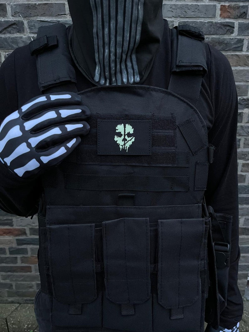 The Ghost Vest – Tactical Vest - Cosplay Gear for Airsoft & Combat ...