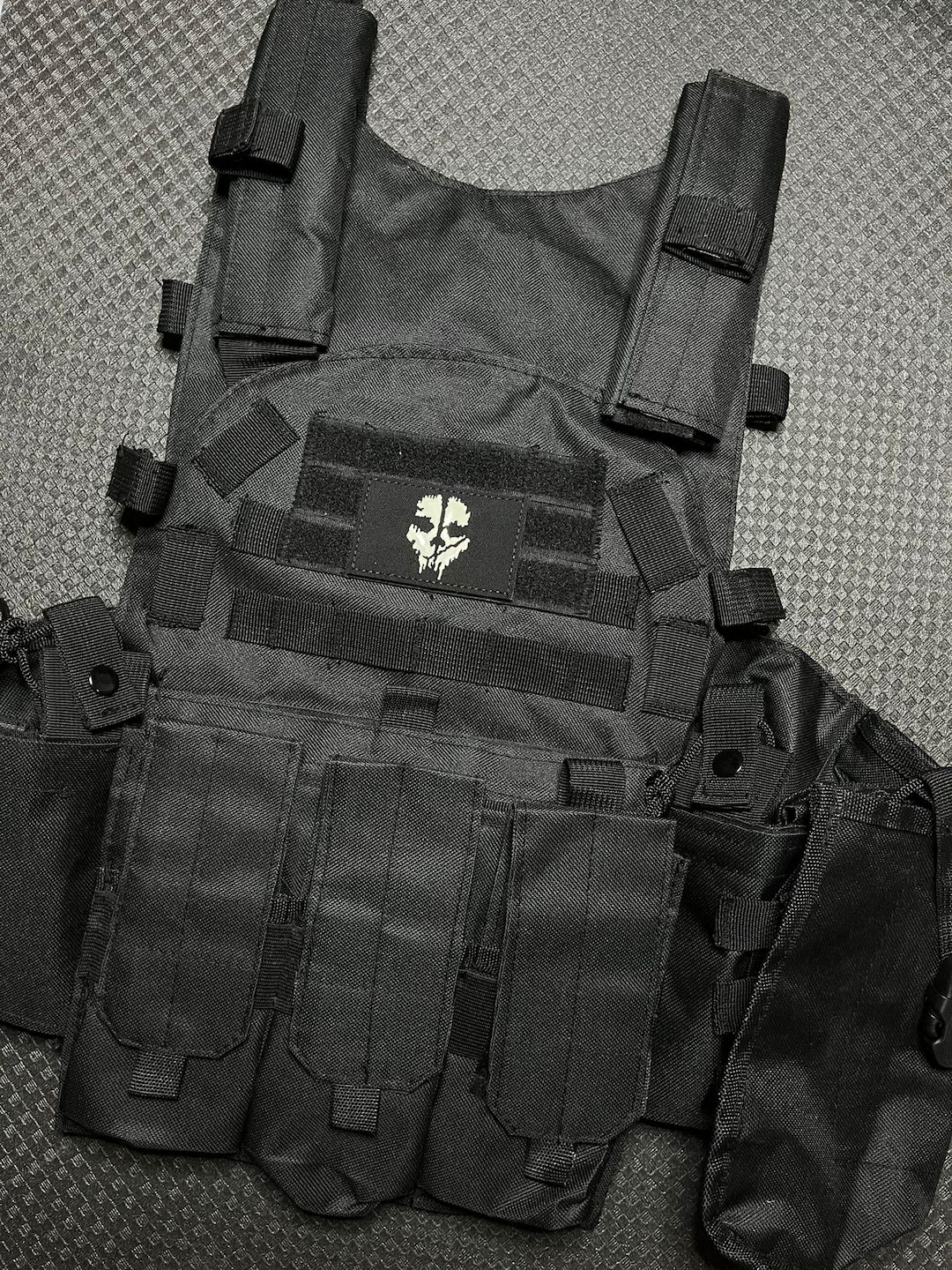 The Ghost Vest – Tactical Vest - Cosplay Gear for Airsoft & Combat ...