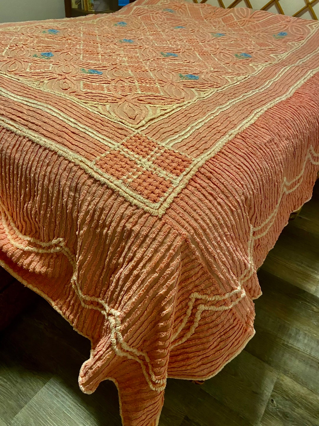 PINK CHENILLE Bedspread Pink Blue and White Vintage 90x84 - Etsy