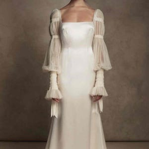 Pre-loved Danielle Frankel Ruby Gown Silk Wool Satin Square Neckline ...