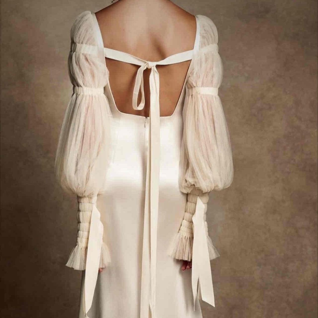 Pre-loved Danielle Frankel Ruby Gown Silk Wool Satin Square Neckline Wedding Dress With Train ...