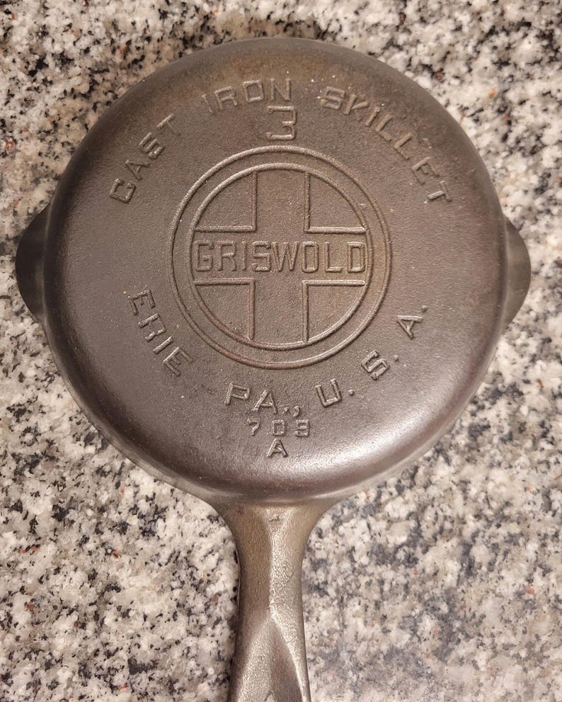 Vintage Griswold #3 Cast Iron Large Logo Skillet, Primitive Collectible ...