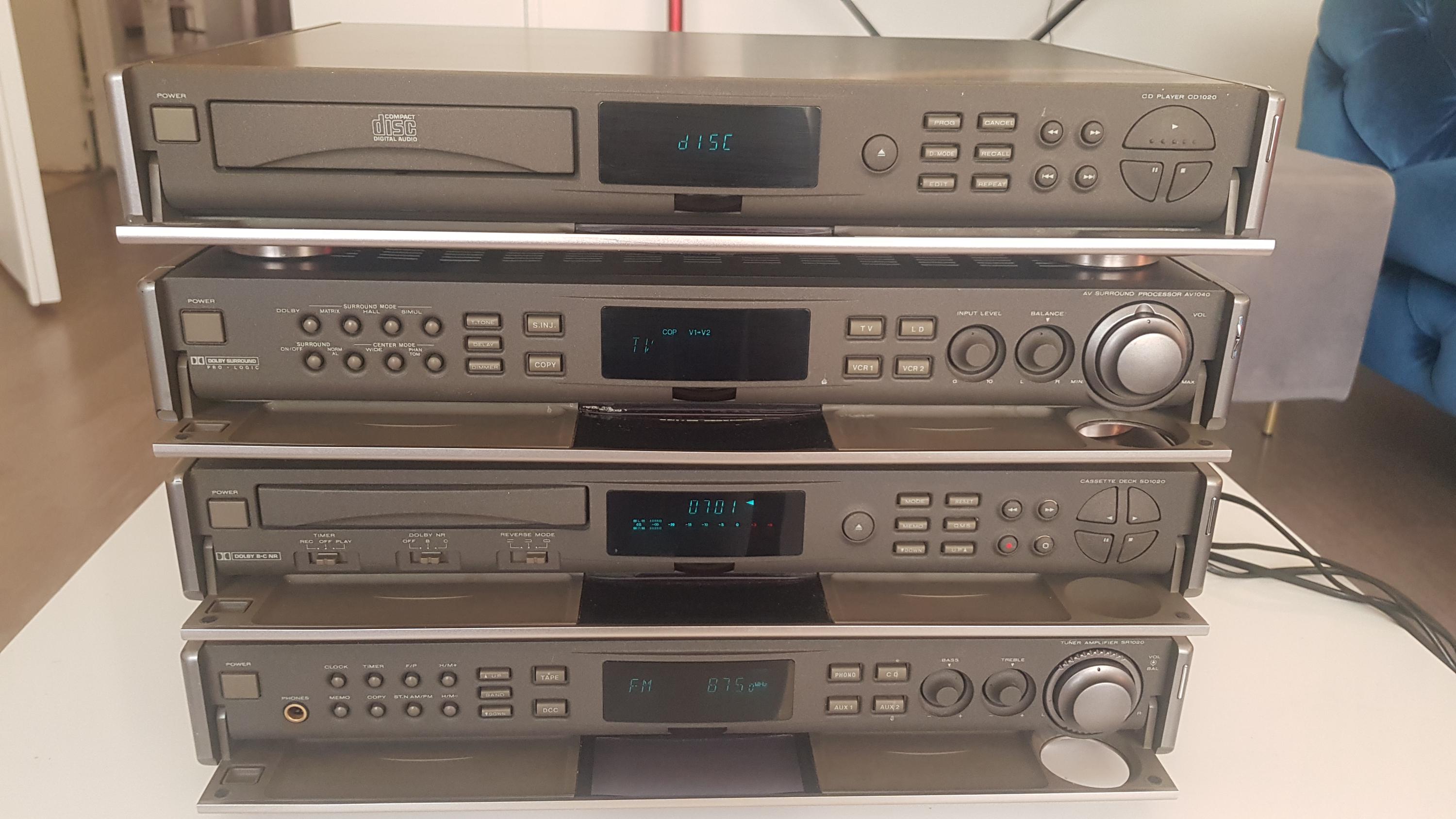 Marantz Hi-fi Systems With CD Player 1020; Cassette Deck SR 1020; Tuner ...