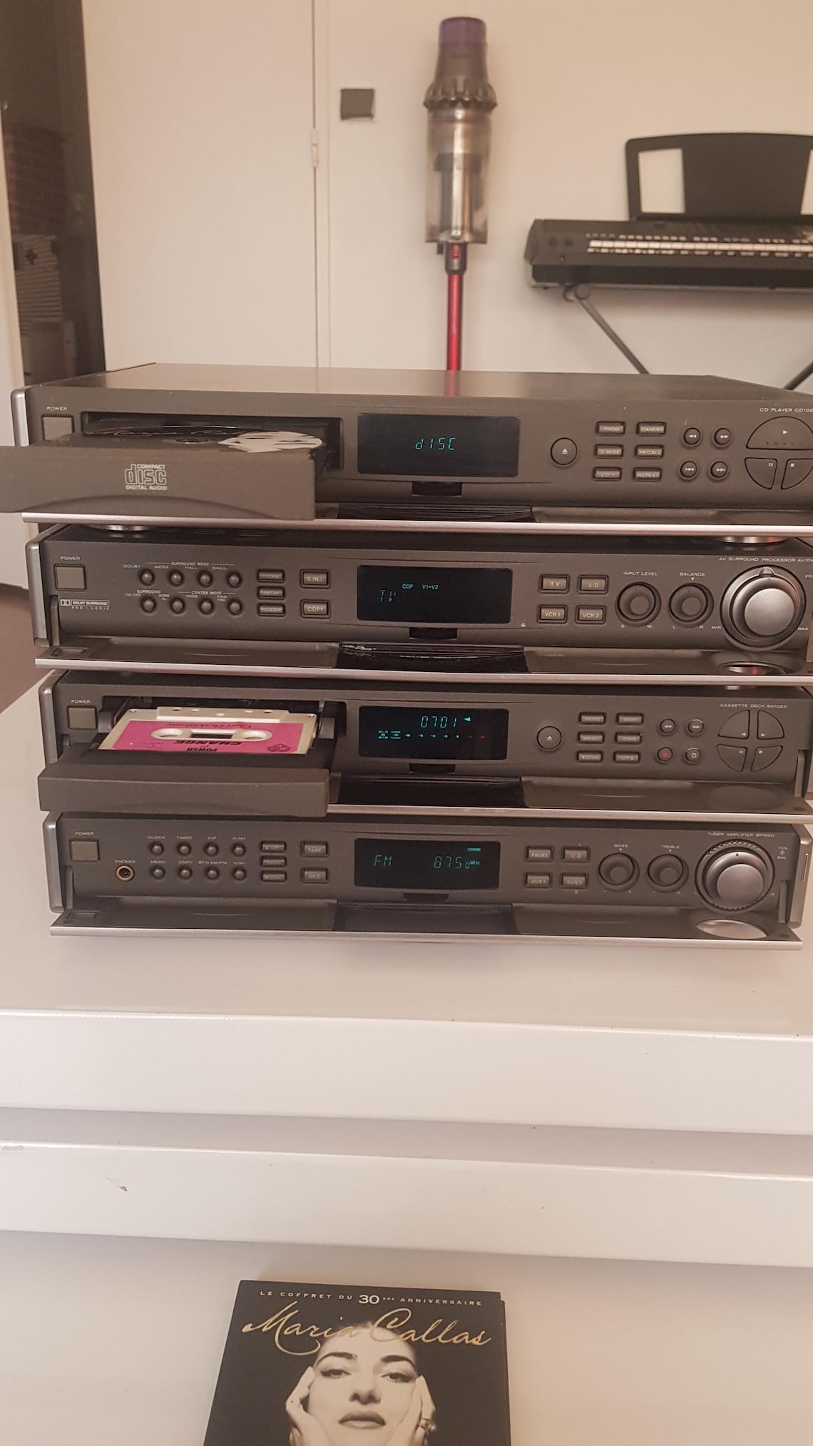 Marantz Hi-fi Systems With CD Player 1020; Cassette Deck SR 1020; Tuner ...