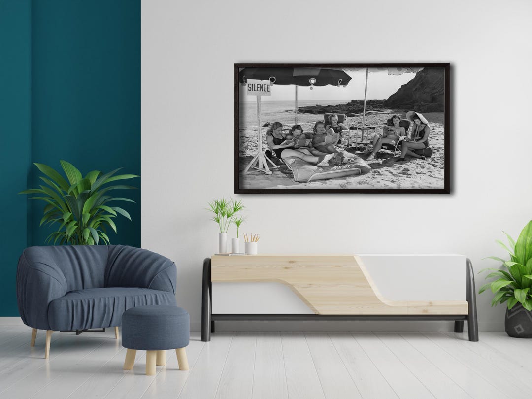 Framed Vintage Beach Reading Poster, Retro Black and White Wall Art ...