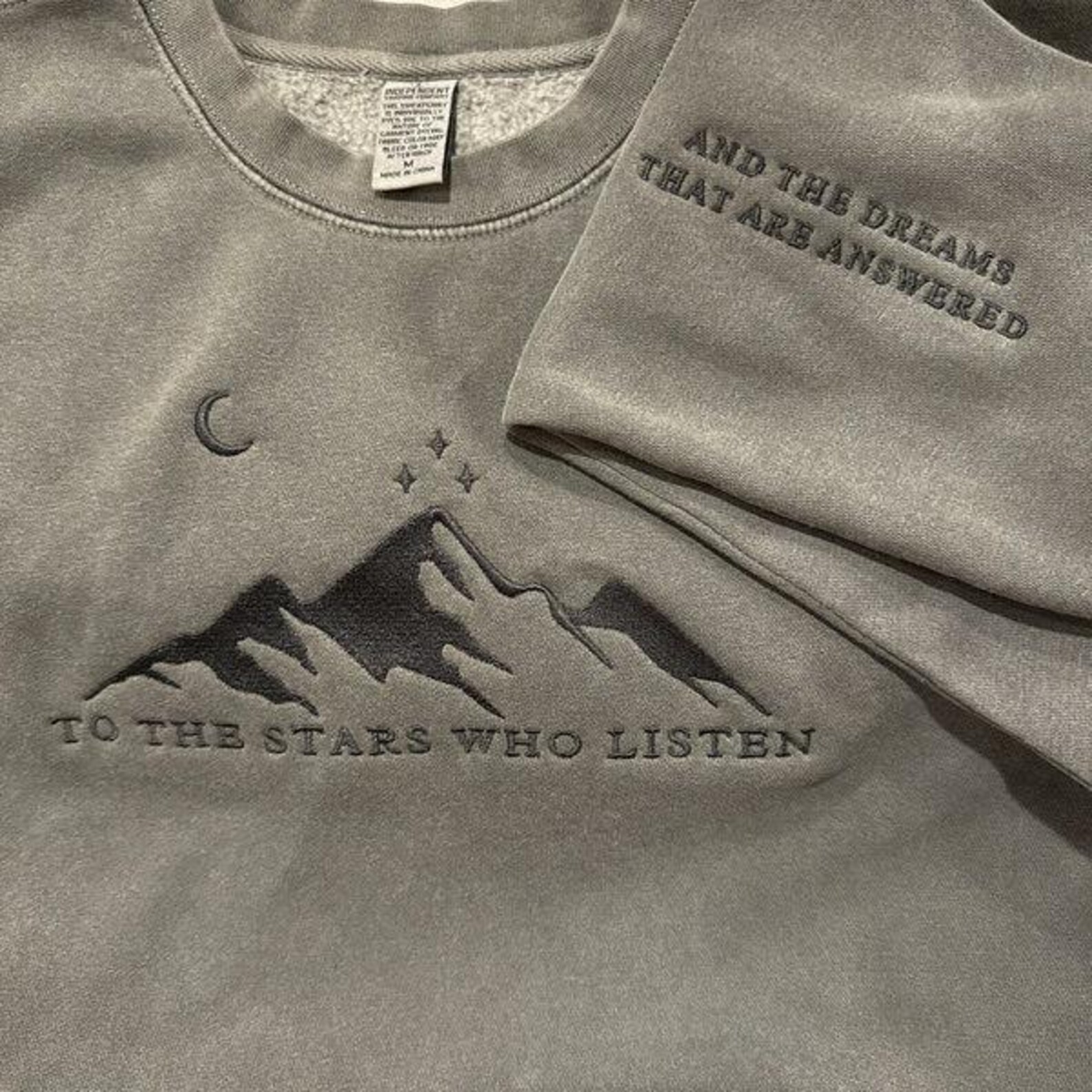 Acotar Embroidered Sweatshirt, the Night Court Sweater, Velaris ...