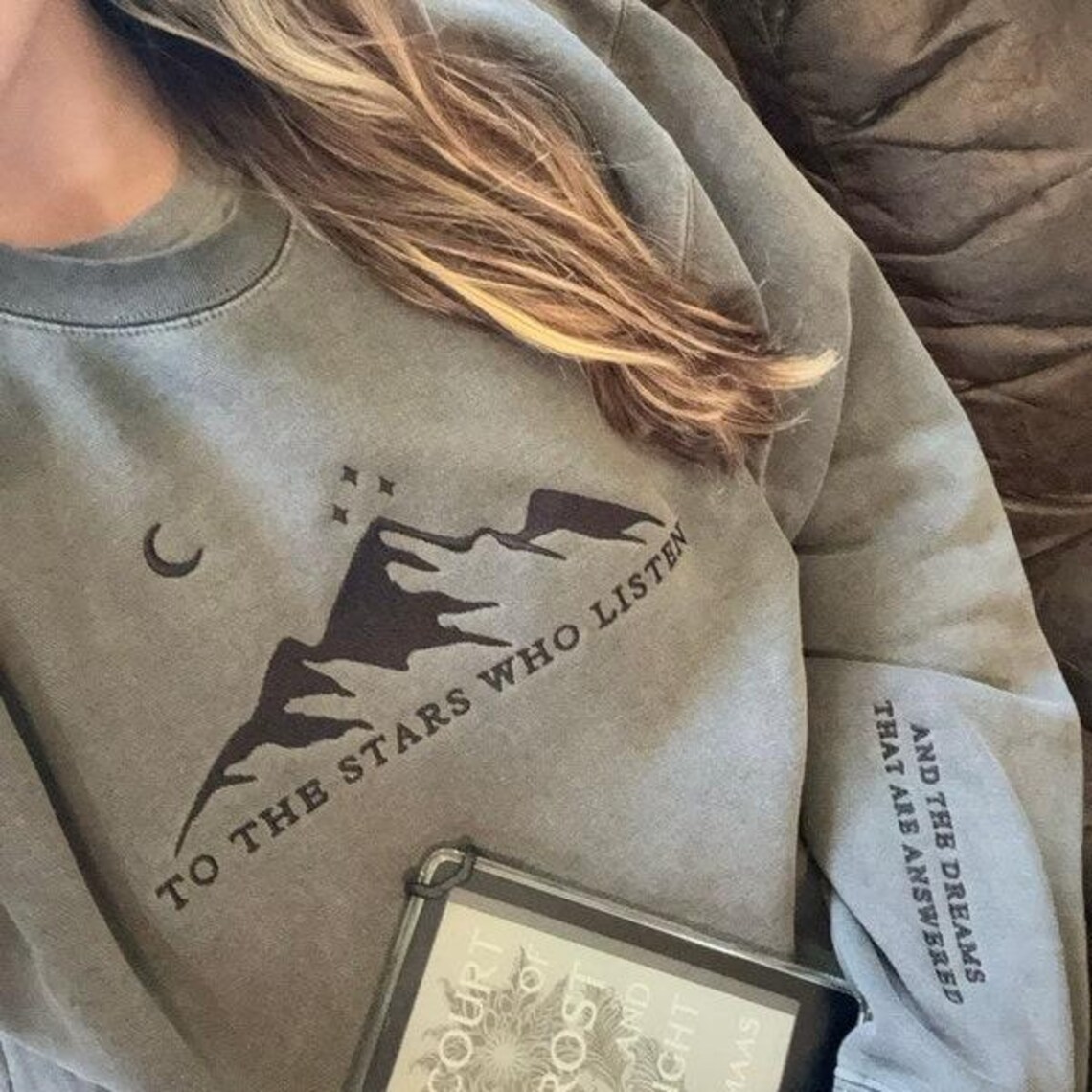 Acotar Embroidered Sweatshirt, the Night Court Sweater, Velaris ...