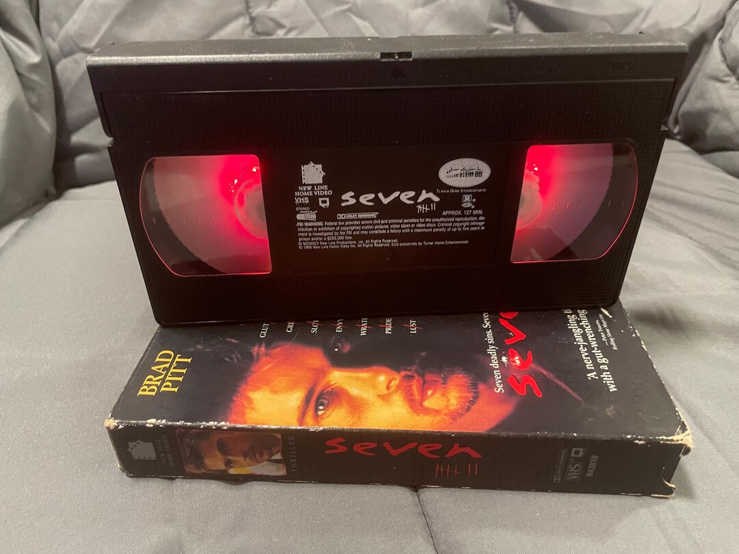 Seven Brad Pitt Morgan Freeman Horror Movie Led Lamp Collectible ...