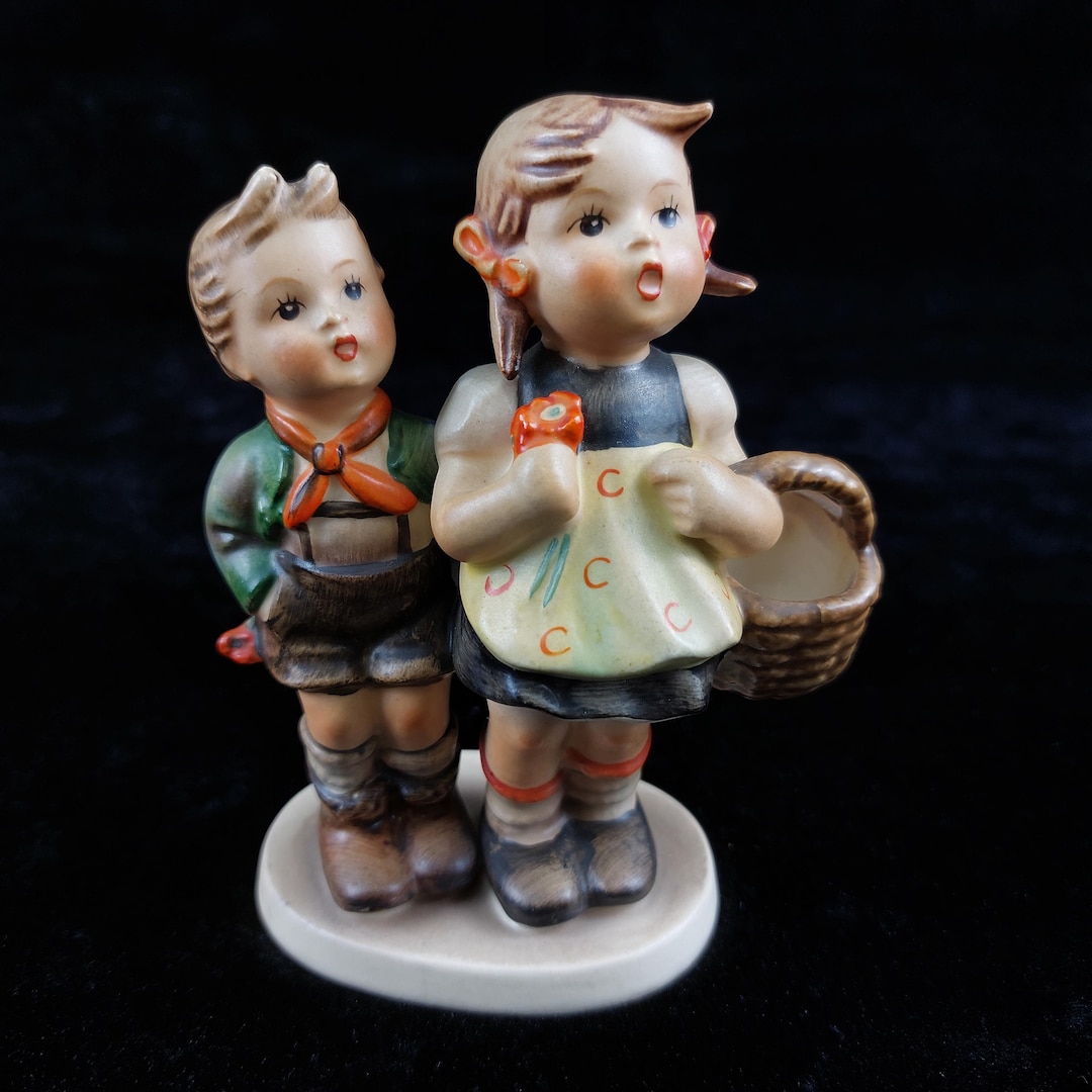 Hummel by Goebel to Market #49/3/0 Figurine, Boy Girl With Basket 1950s ...