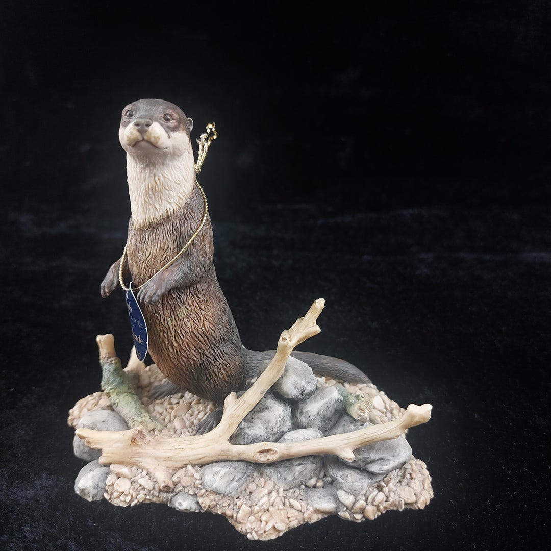 Border Fine Arts Otter Sculpture by Ayres | Classic Scottish River Bank ...