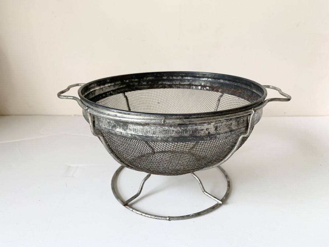 Wire Mesh Colander, Garden Strainer, Primitive Kitchen, Kitchen ...