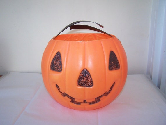 Pumpkin Candy Bucket Hissing Cat Bucket AJ Renzi Corp | Etsy