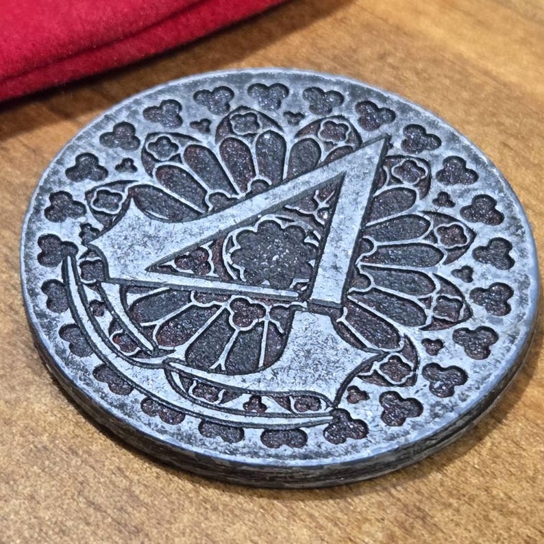 Assassin's Creed Unity Coin Token With Velvet Pouch Loot Crate ...