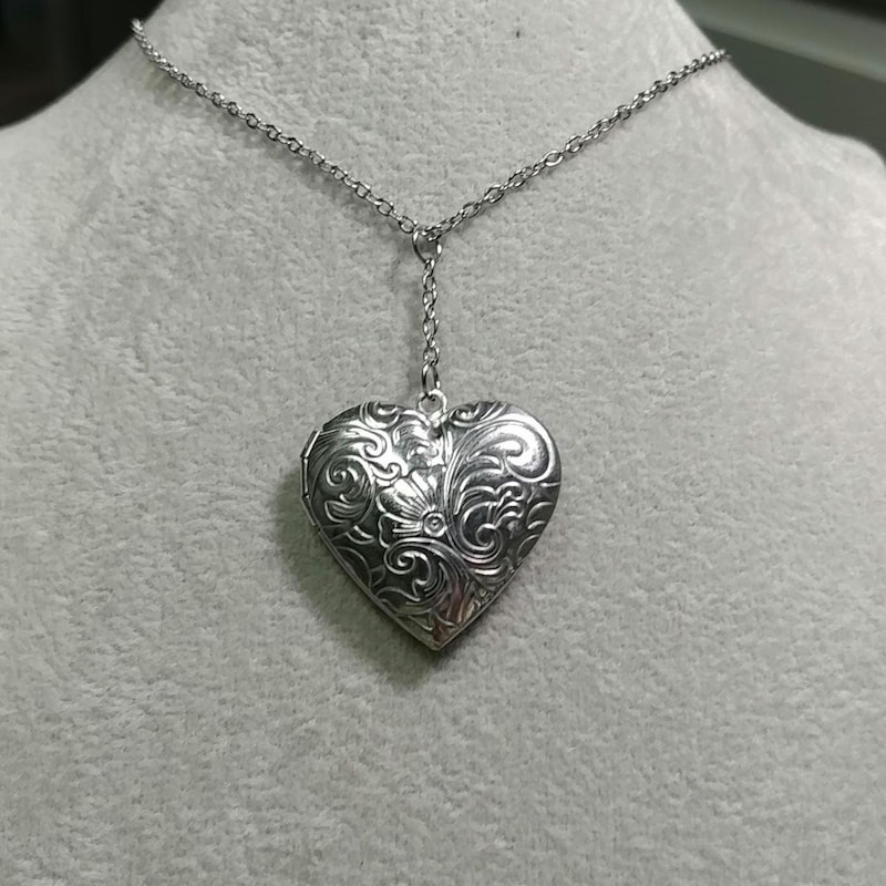 Gothic Locket - Etsy