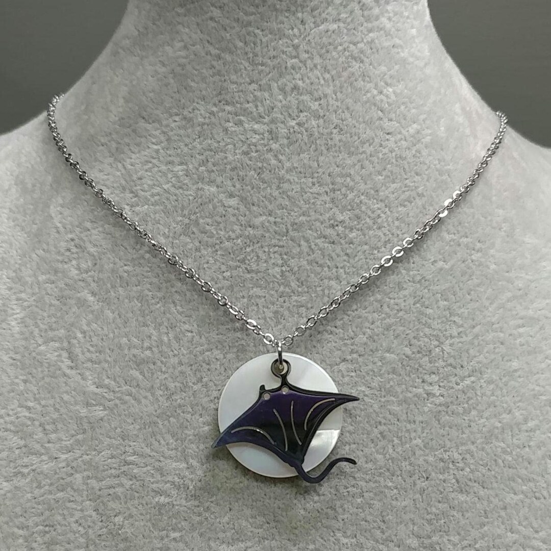 Manta Ray Necklace Mother of Pearl Shell Pendant Necklace Stainless ...