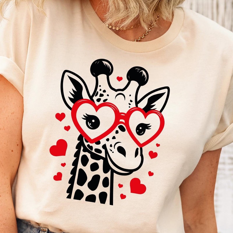 Giraffe Tee - Etsy