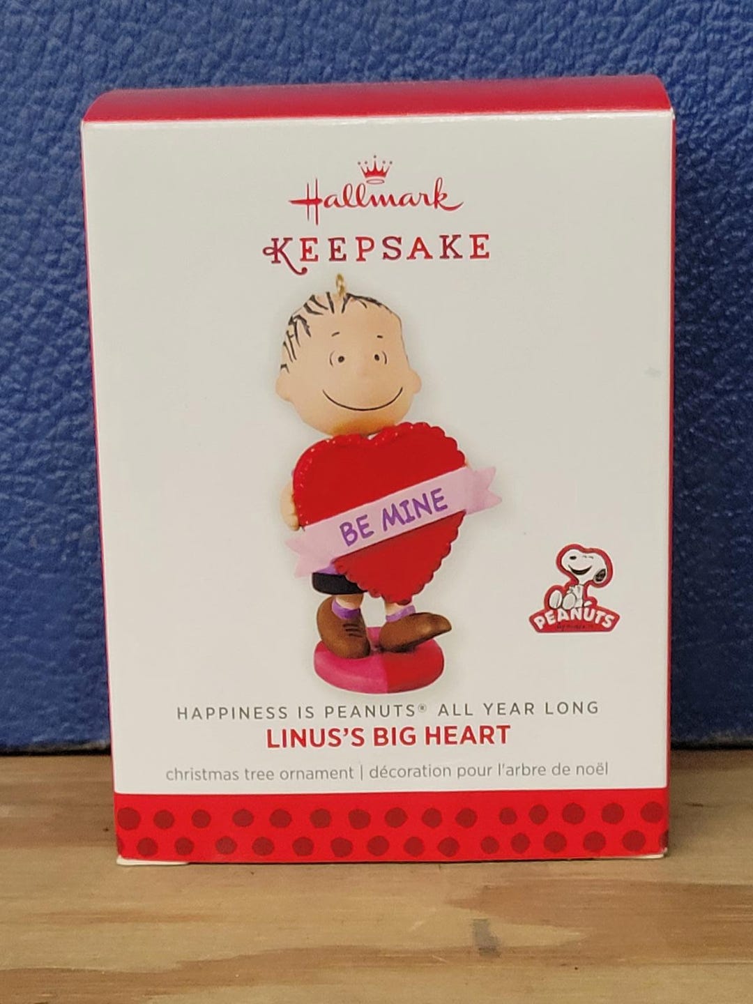 Hallmark Peanuts Linus's Big Heart Ornament - Etsy
