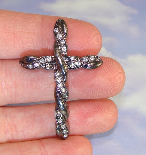 4 Twisted Cross Charms Bracelet Bar Gunmetal Crosses With - Etsy