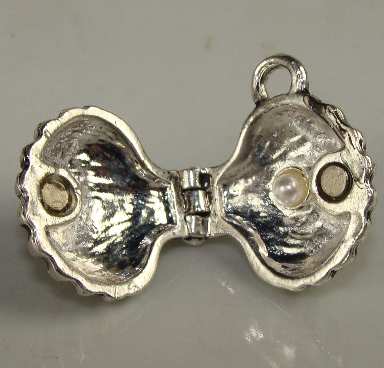 Sea Shell Locket Charm Prayer Box Secret Keeper Silver (BG2028) Oyster ...