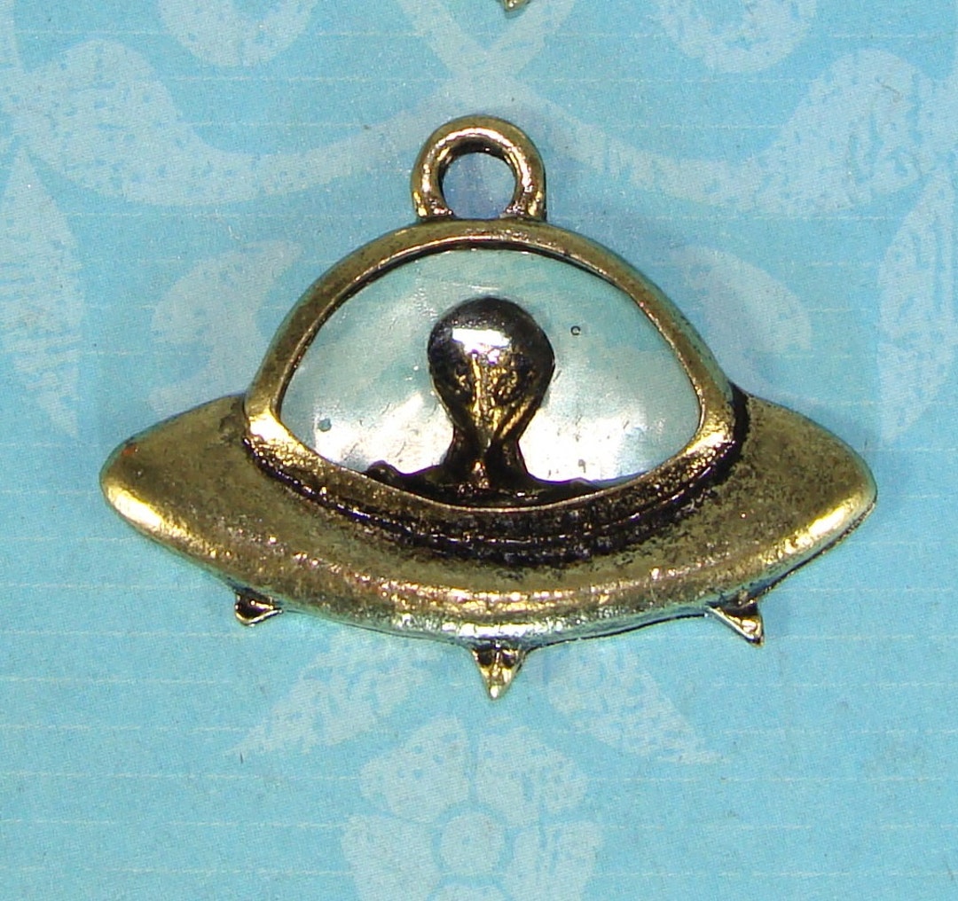 3 Alien Flying Saucer Charms With RESIN Windshield BRONZE UFO Alien ...