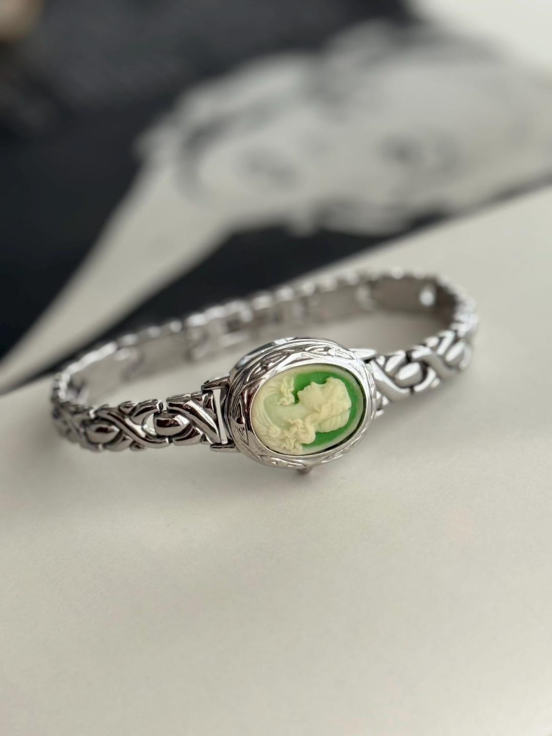 Peek a Boo Marba Cameo Silver Tone Metal Women Watch With Faux Cameo ...