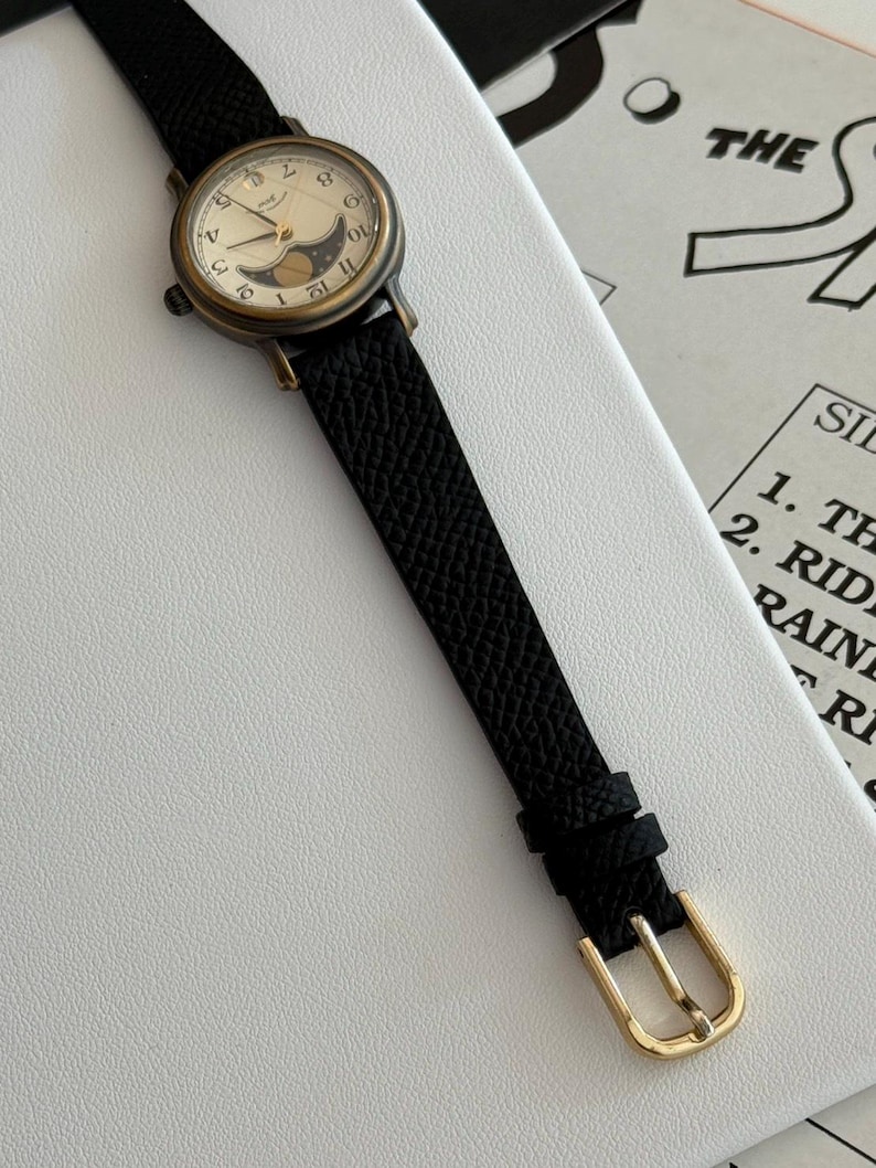 Vintage Orient Moon Phase 90's Round Watch,japan Watch, Japan Made ...