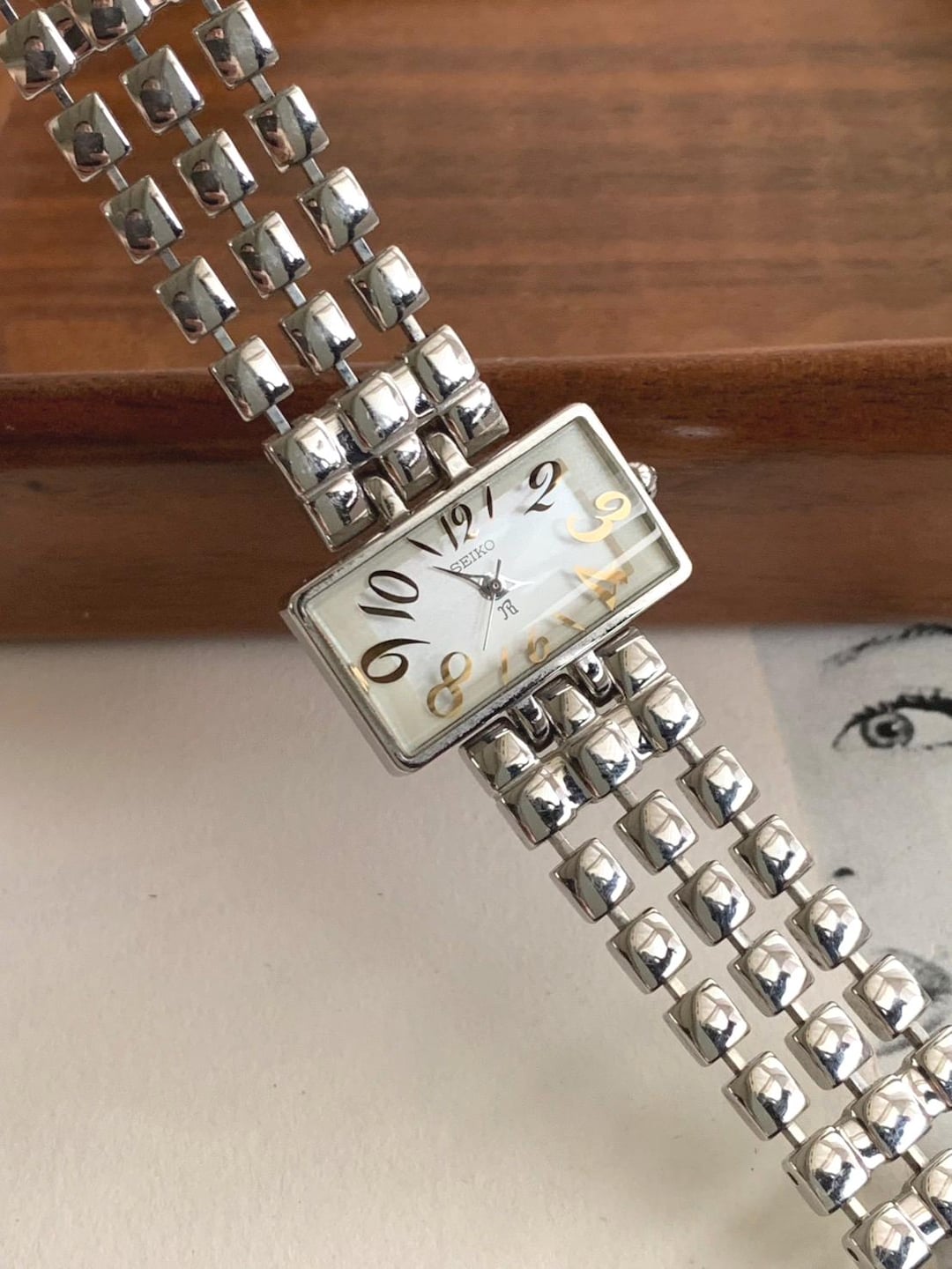 Vintage SEIKO 80's Rectangle Retro Design Convex Glass Dial ,silver ...