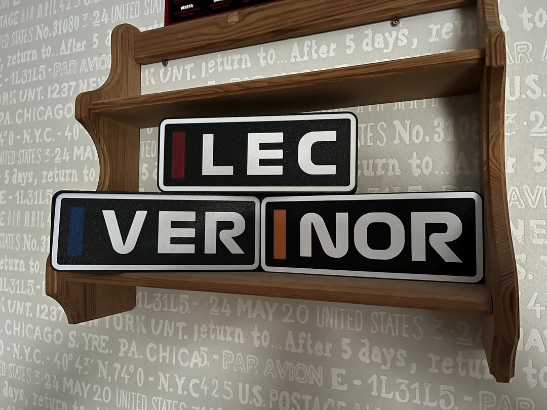 F1 LED Light-up Sign With Driver Initials and Team Colors ...