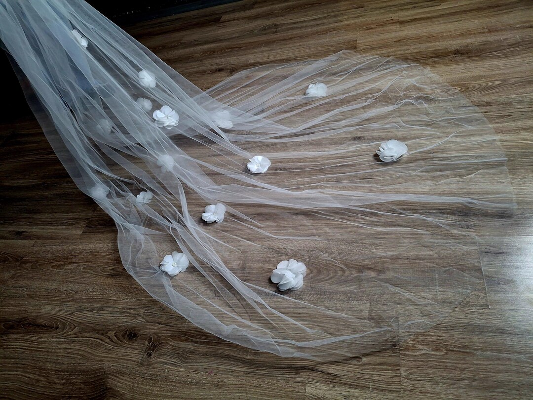 3d Flower Chapel Veil With Flowers Floral Wedding Veil With Flowers ...