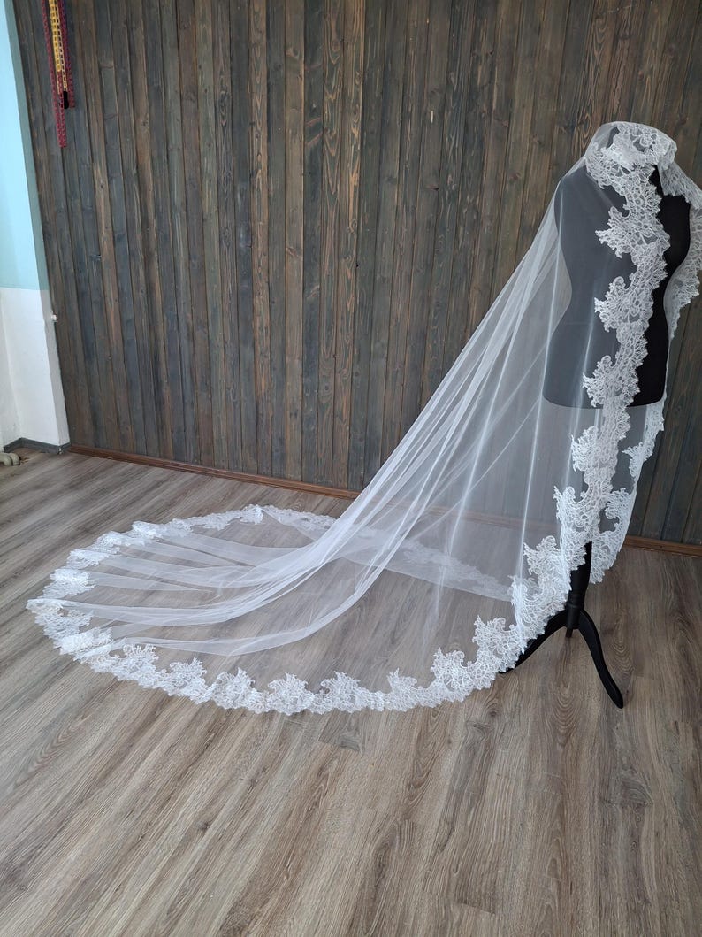 Laced Royal Veil Long Spanish Lace Veil Wedding Veil With Lace Ivory ...