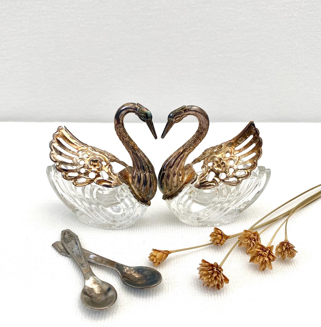 Vintage Italian Salt and Pepper Swan Shakers | Beautiful Salt and ...