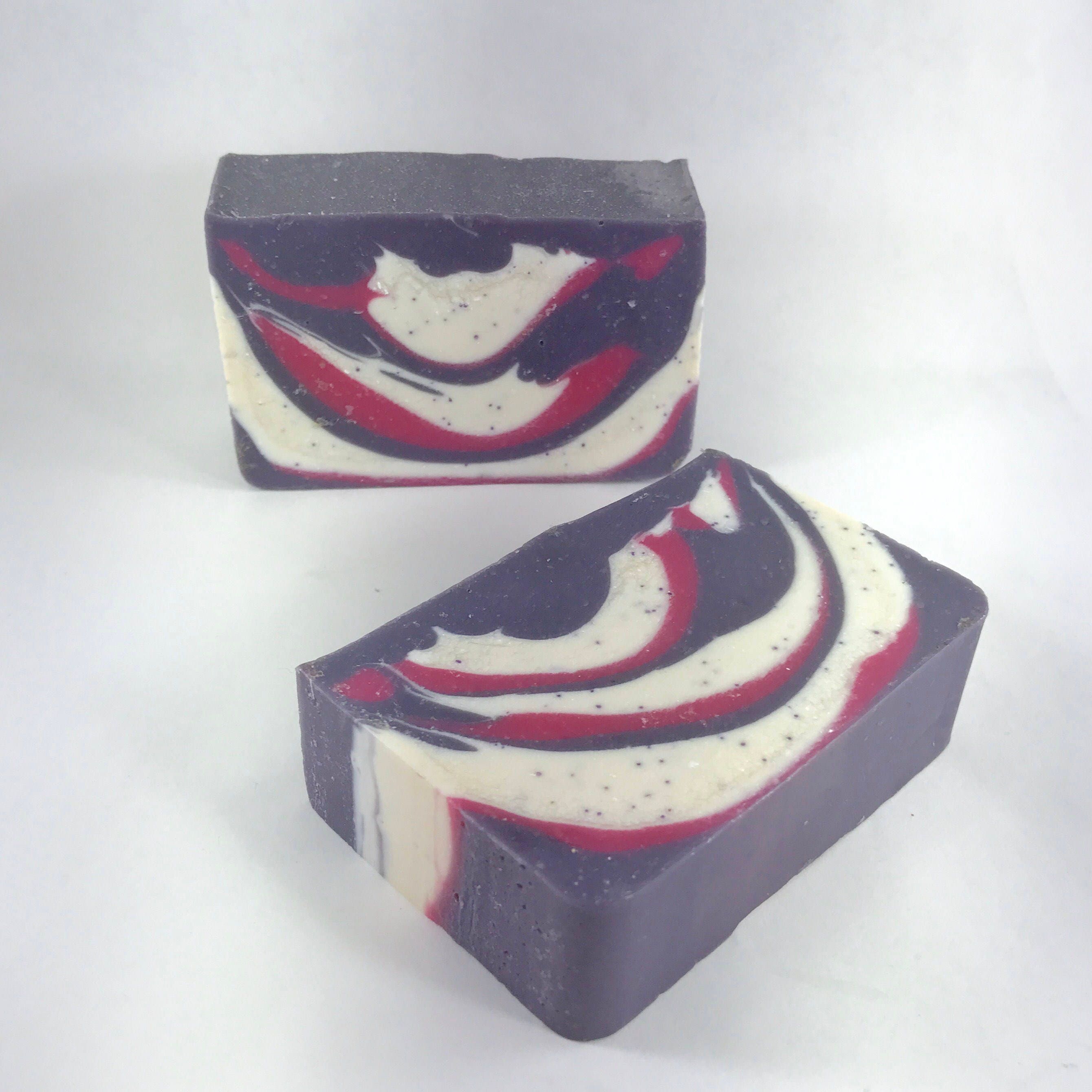 DRAGONFRUIT & PEAR, Handmade Soap With Jojoba Beads, 4.25oz
