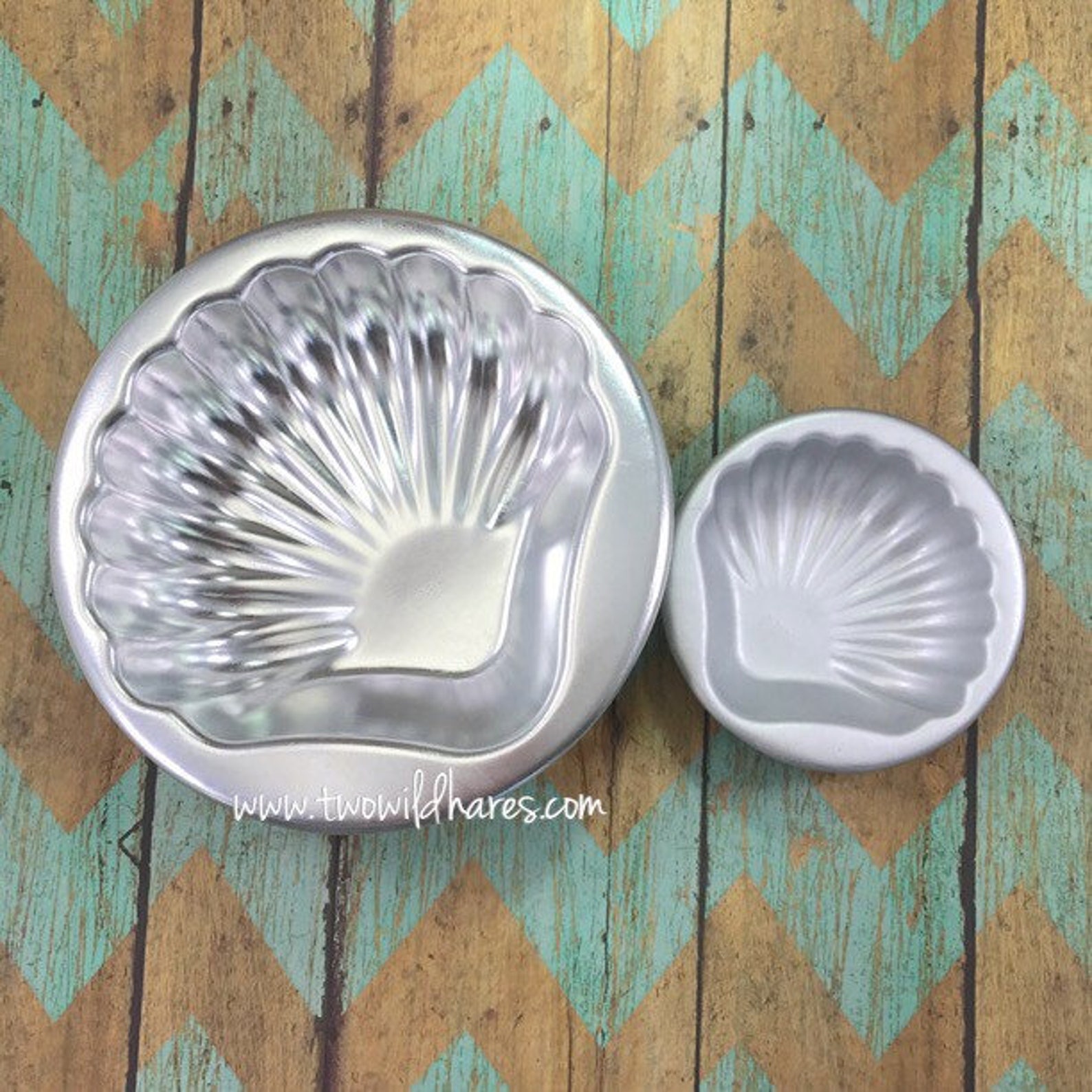 CLAMSHELL Bath Bomb & Baking Mold Set, Large (4") and Small ( 2 1/4 ...