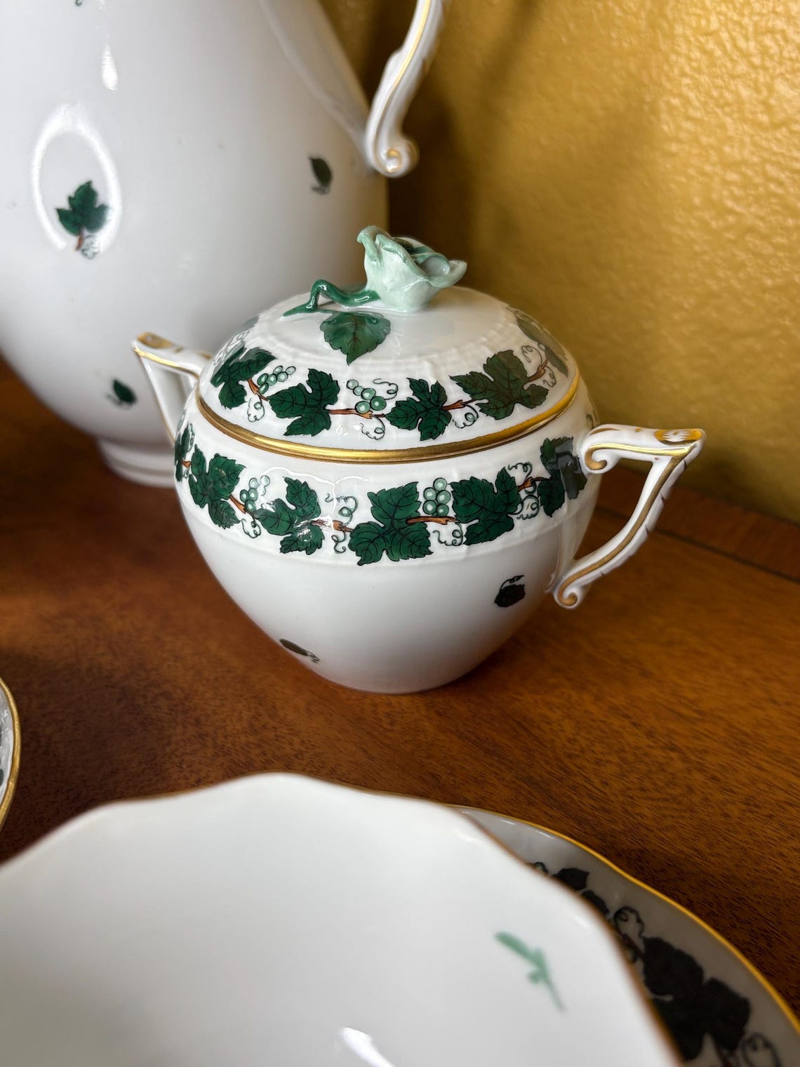 Herend Green Grape & Leaf Vine Tea Service for Six People in Porcelain ...