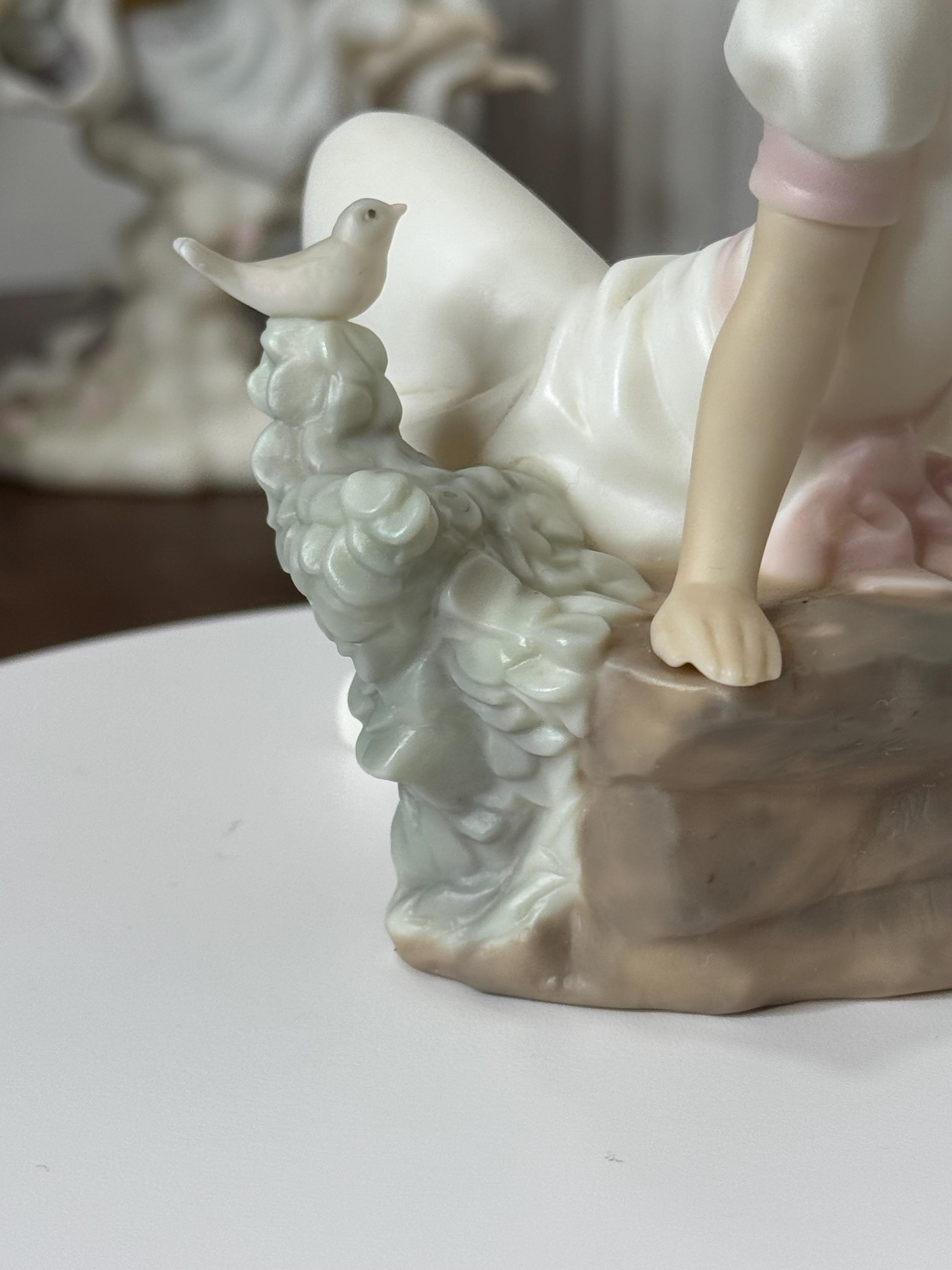 Lladro Figurine Daisa "sitting Girl With Bird" Matte - Etsy