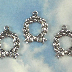 Bulk 25 Wreath Charms Antique Tibetan Silver Tone 2 Sided 3D Holiday ...
