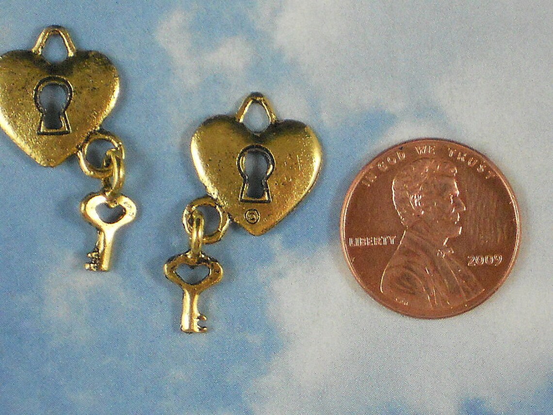 6 Gold Key & Heart Lock Antique Golden Charm Set Great for - Etsy