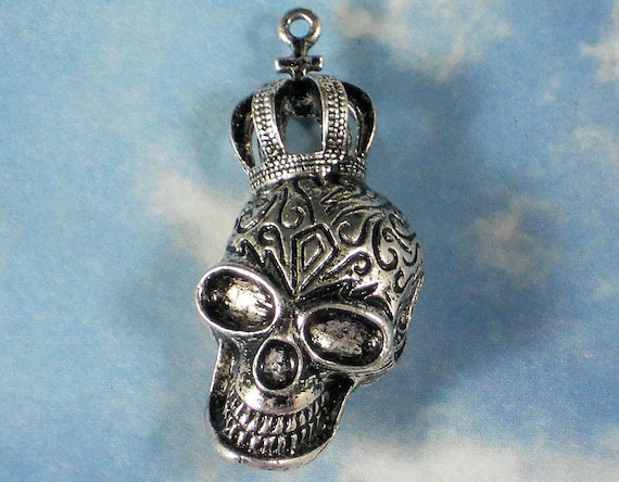 1 Awesome Crowned Skull Pendant Silver Tone 3D Big 2 | Etsy