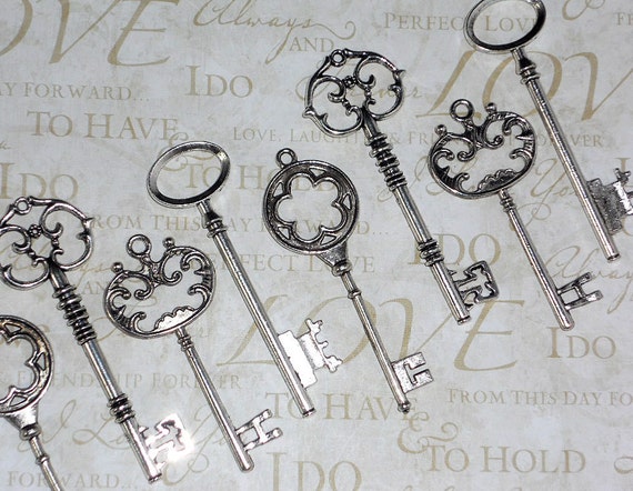The Silver Elegante Keys Collection Set of 20 XL Wedding | Etsy