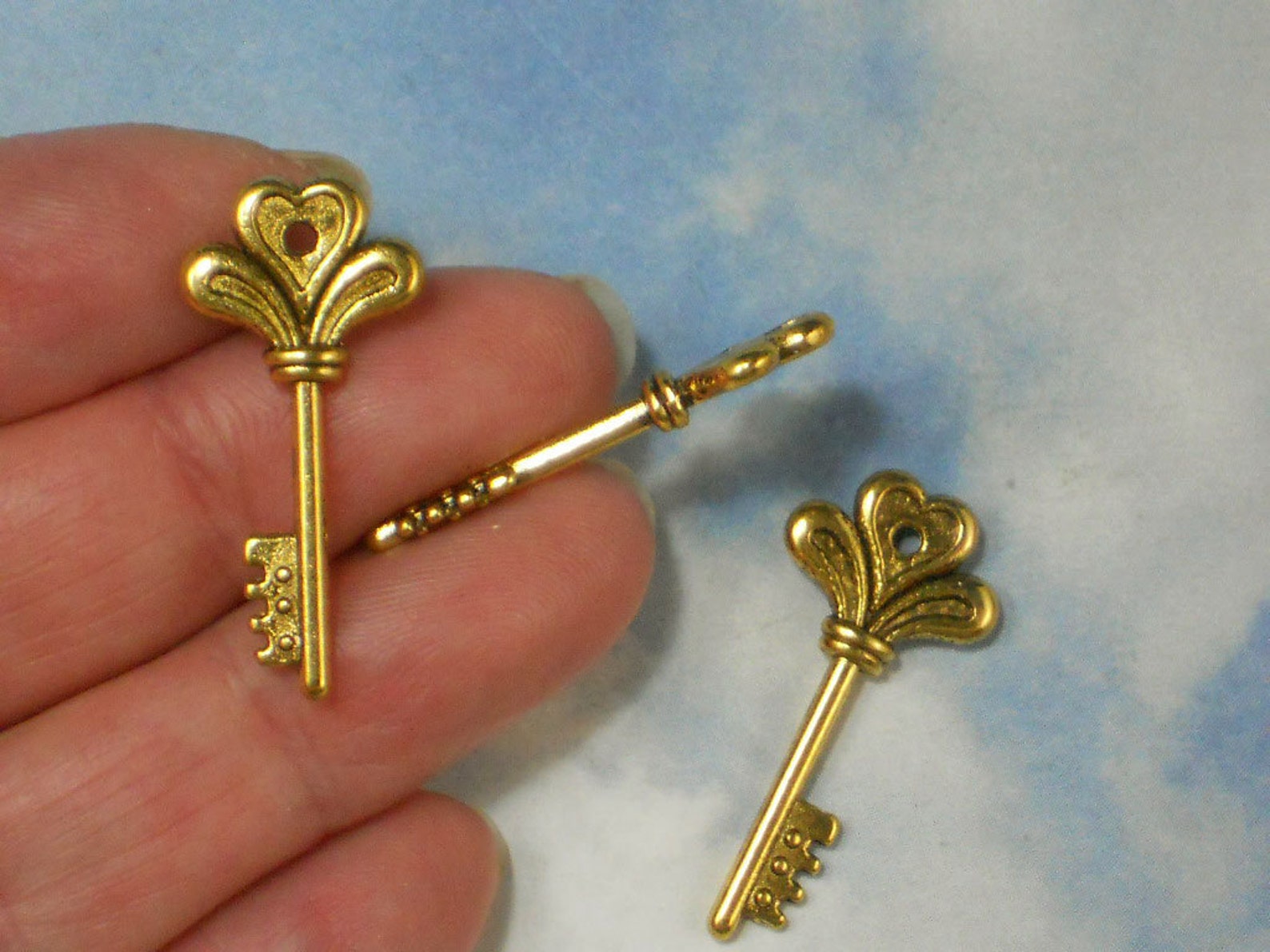 Bulk 50 Floral Heart Scepter Keys Charms Gold Tone Pendants - Etsy