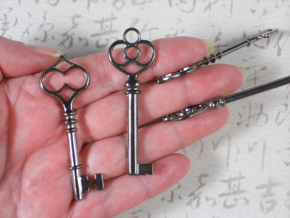 10 Skeleton Keys Gun Metal Black the Twins Large Pendants - Etsy